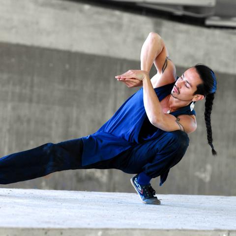 Flow Movement · Bookinea